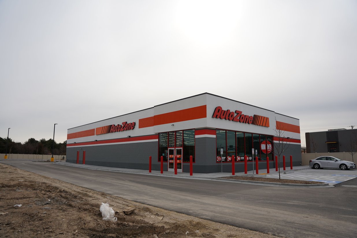 How to Choose the Right Commercial Paint Colors